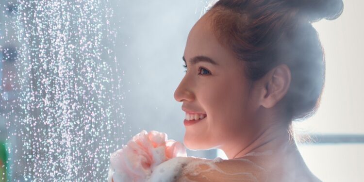 Substituto do chuveiro elétrico faz sucesso na Europa e chegou no Brasil chutando a porta