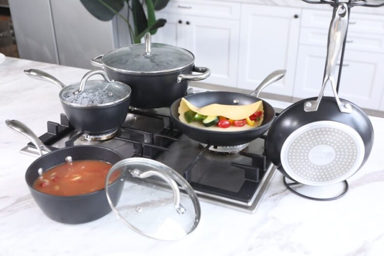 Panelas baratas escondem um segredo que torna os alimentos mais gostosos