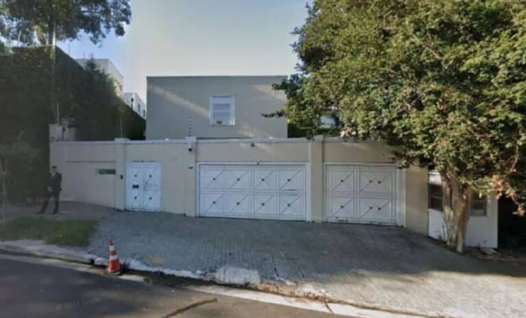 Mansão de 700 m² onde Lula e Janja vivem é avaliada em R$ 5 milhões com ...